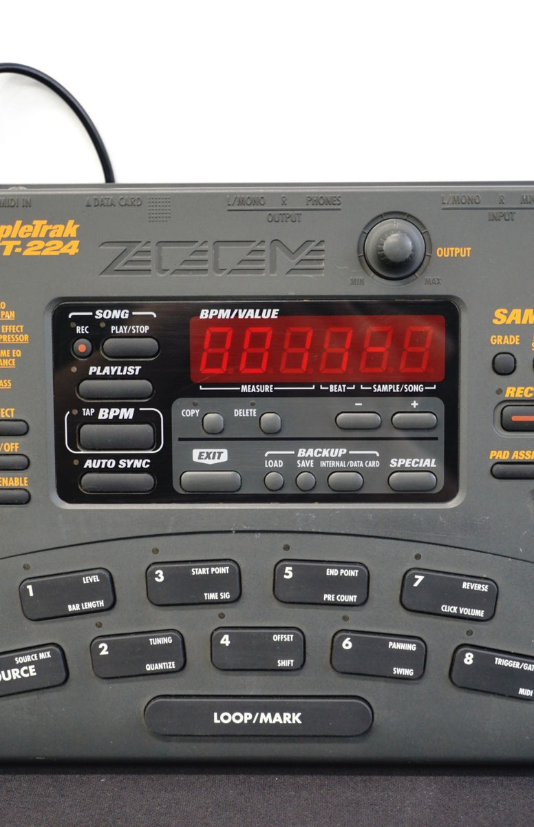 Zoom ST-224 SampleTrak Drum / Groove Machine & Sampler – LOFI Music