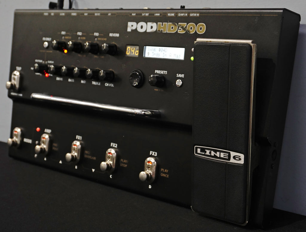 Line 6 POD HD300 Multi Effects Processor & Amp Modeler Floorboard Peda ...