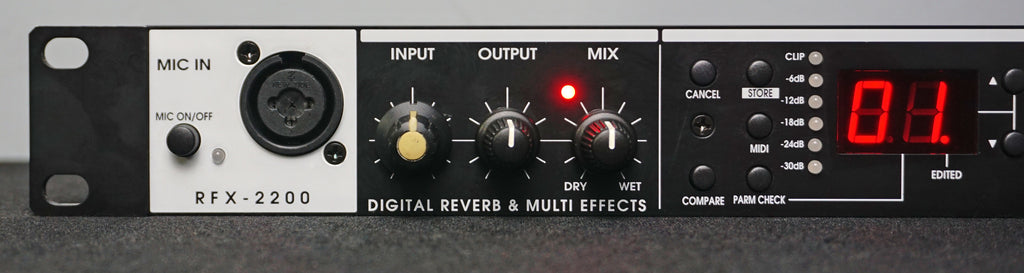 Zoom RFX-2200 Digital Reverb + Multi Effects Processor 1U Rack Mount F ...