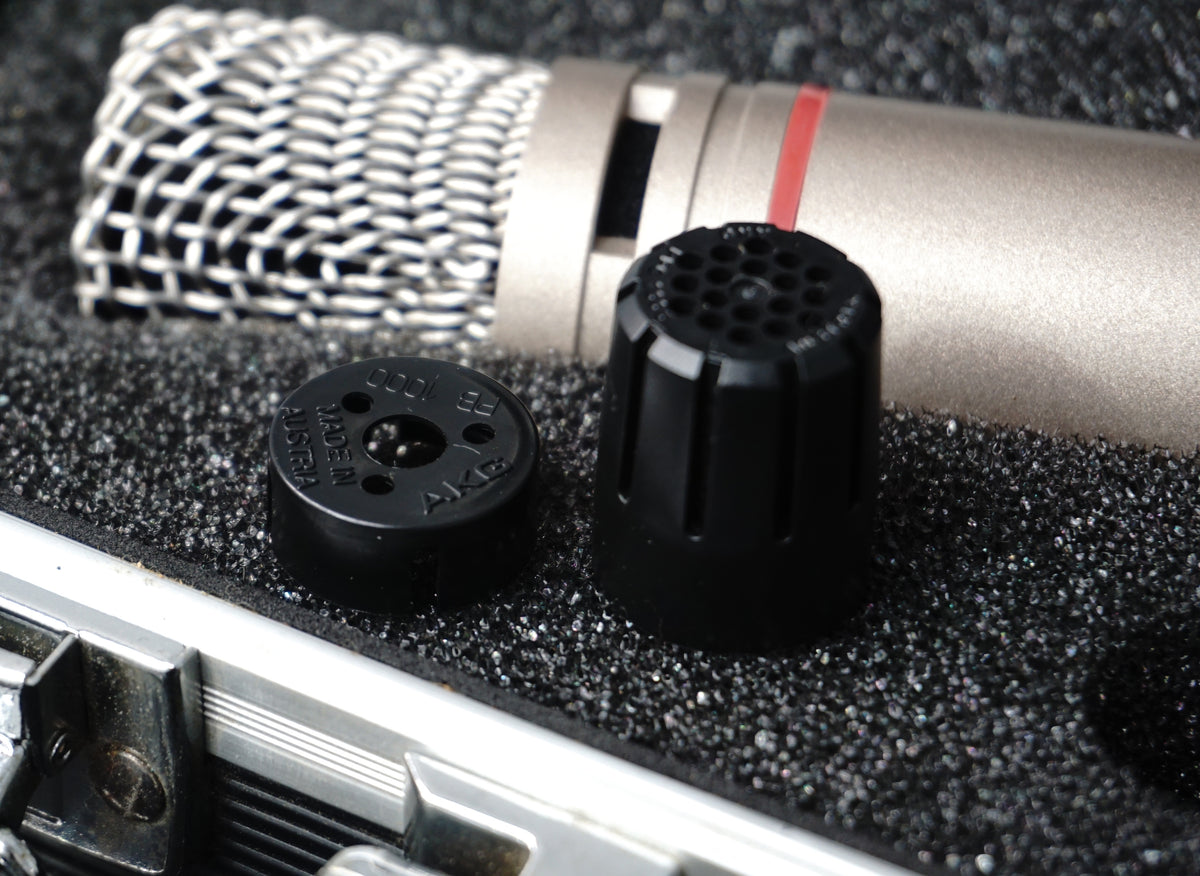 AKG C1000 S High-Performance Small Diaphragm Condenser Microphone W/ C ...